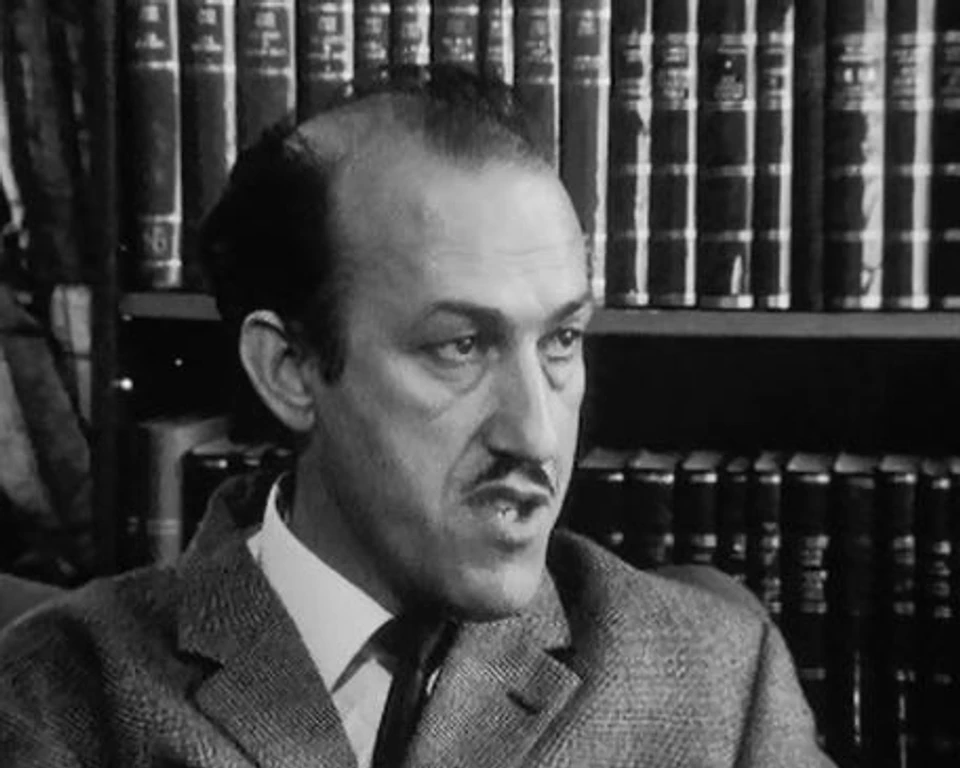 A la parution de son livre L'impuissante , Maurice Métral répond aux ...